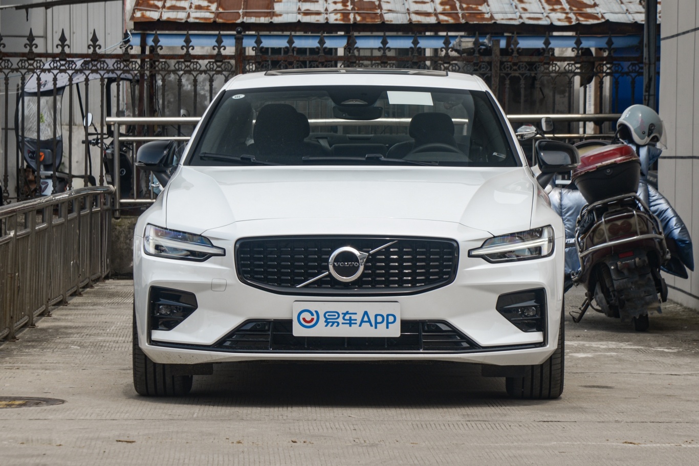 【沃尔沃S60B5 智雅运动版正前水平图片-汽车图片大全】-易车