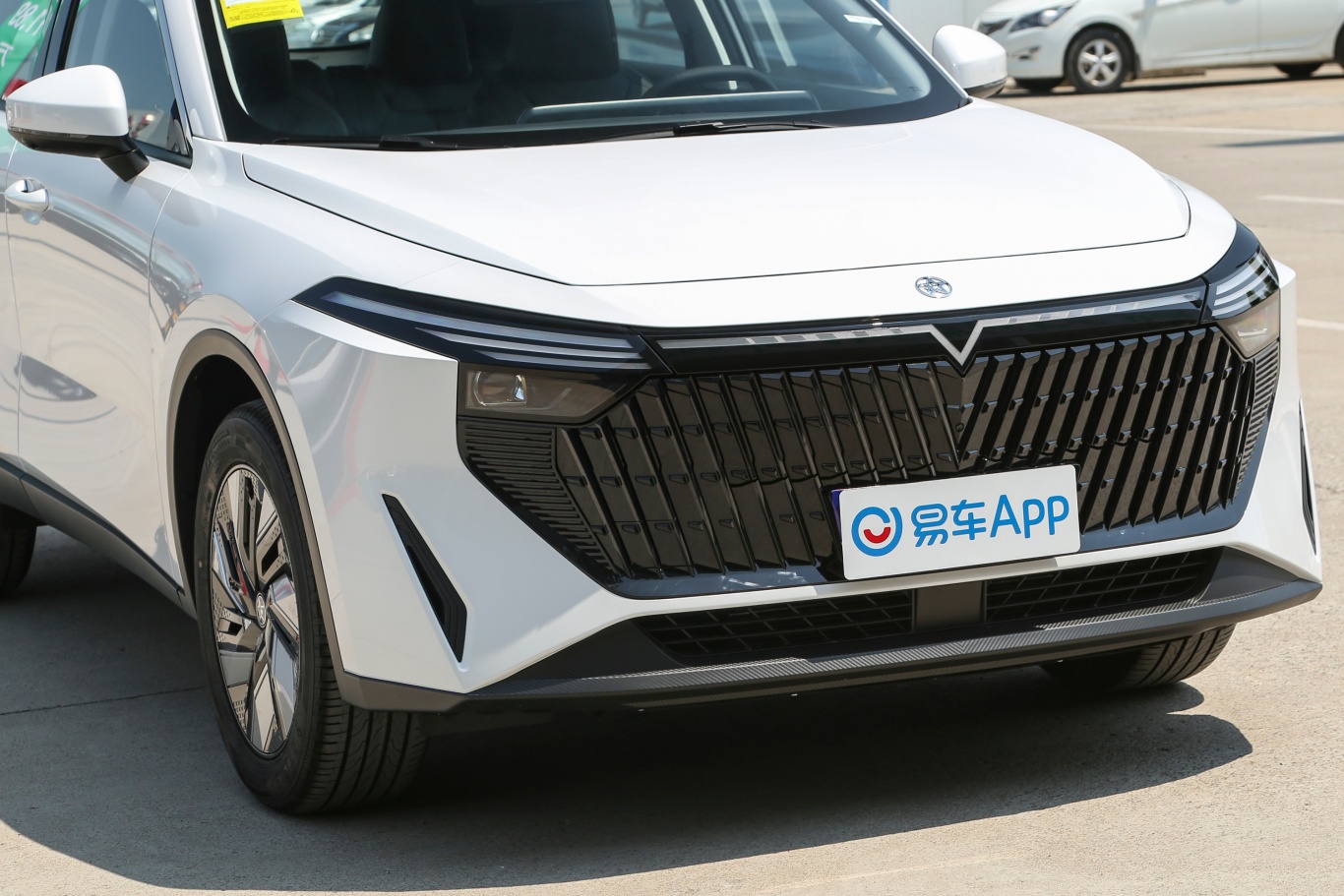 【启辰大V DD-i超混动60km iD版前格栅侧俯拍图片-汽车图片大全】-易车