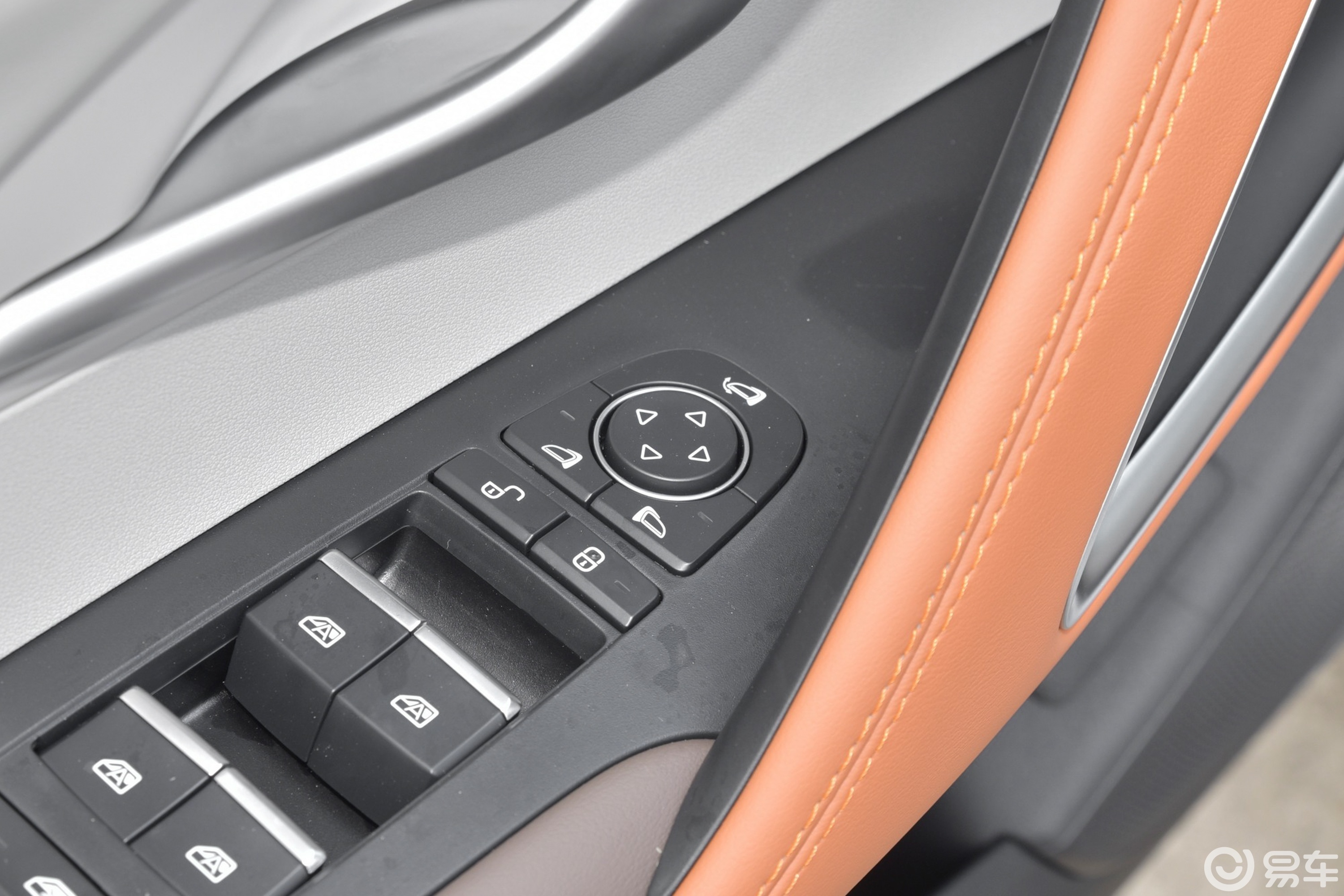 【宋Pro新能源DM-i 冠军版 1.5L 71km 领先型后视镜调节键图片-汽车图片大全】-易车