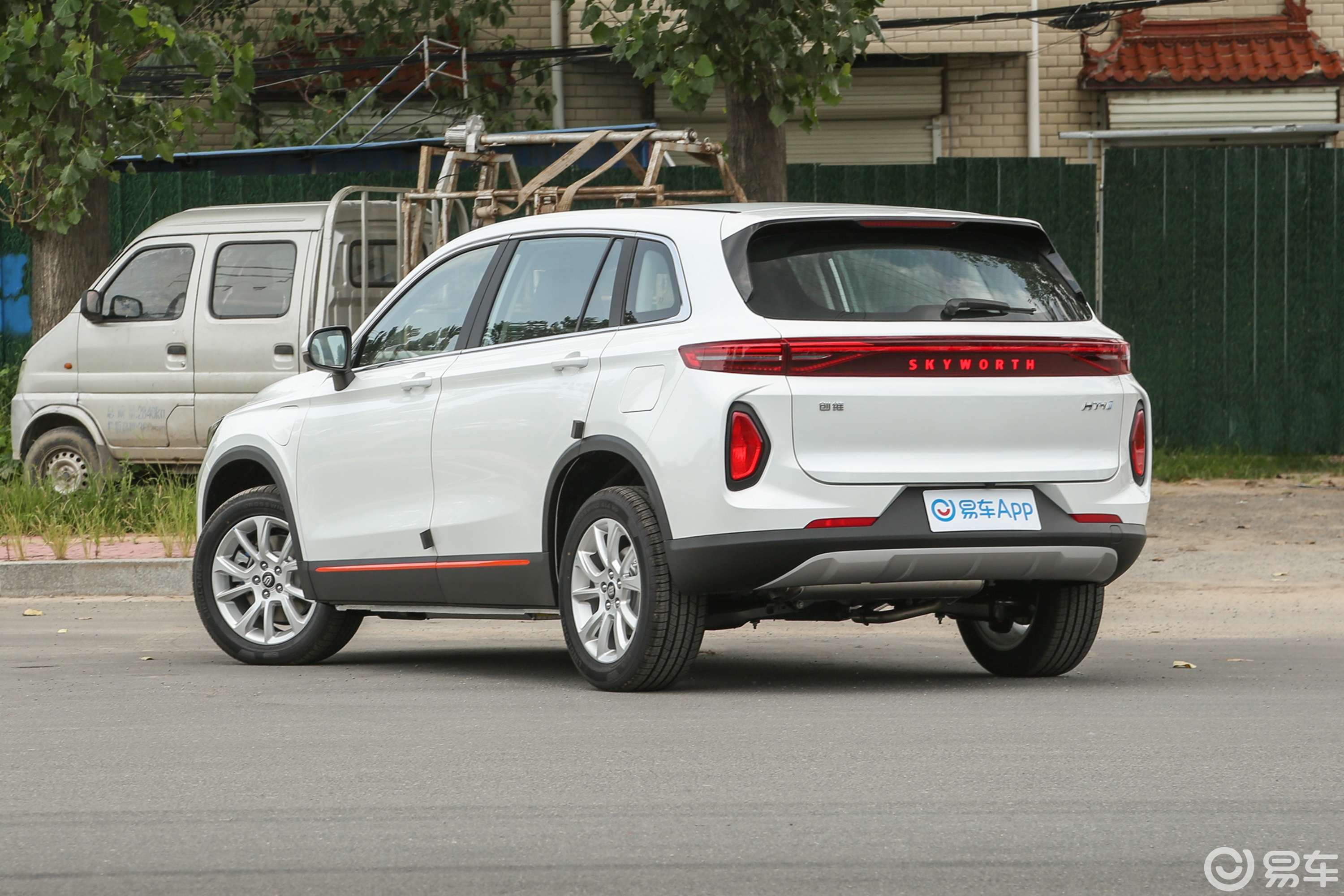 【创维HT-iHT-i Ⅱ 1.5L 115km AIR侧后45度车头向左水平图片-汽车图片大全】-易车