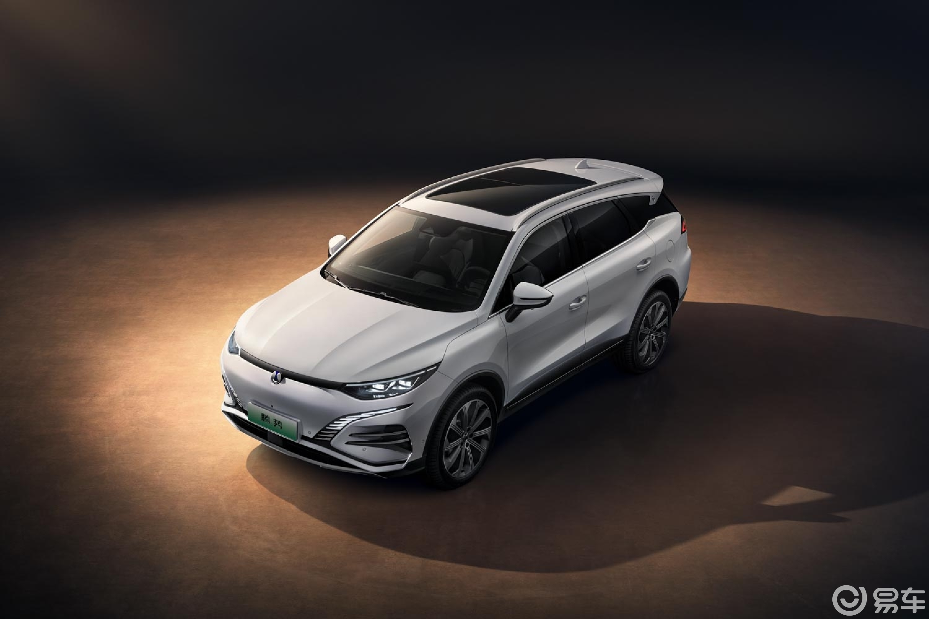 【腾势N8图片-汽车图片大全】-易车