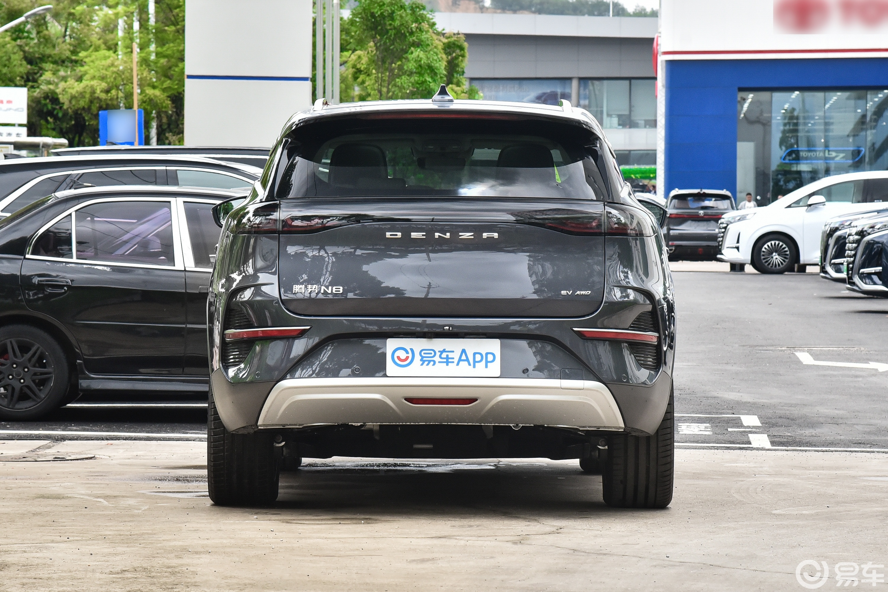 【腾势N8纯电动 640km 四驱顶配版正后水平图片-汽车图片大全】-易车