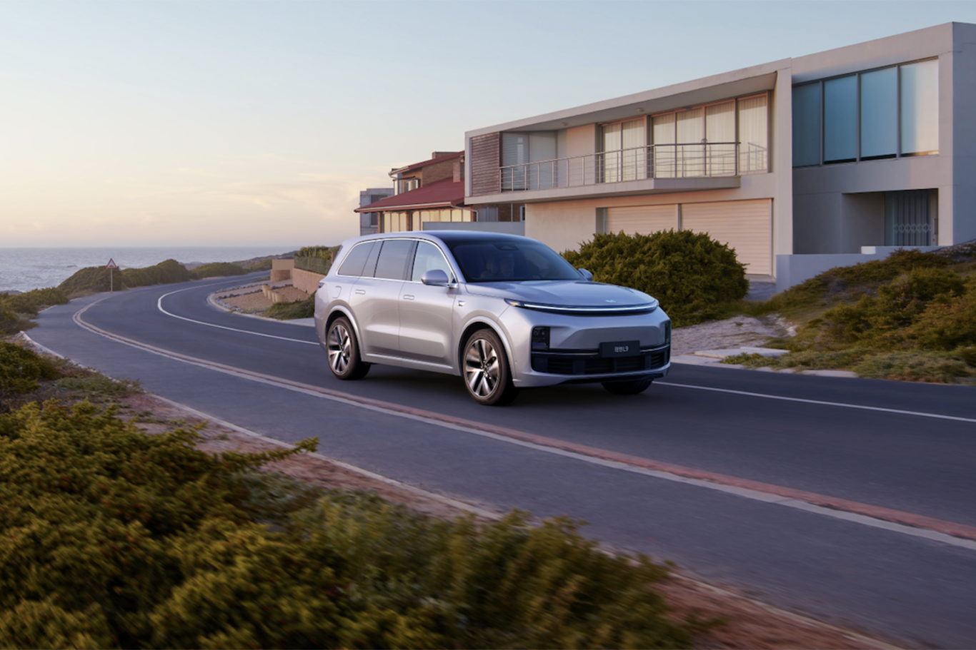 【理想L9图片-汽车图片大全】-易车