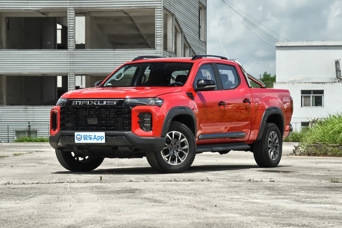 【上汽大通MAXUS 星际星际H 2.0T 自动四驱长箱旗舰版 柴油侧前45度车头向左水平图片-汽车图片大全】-易车