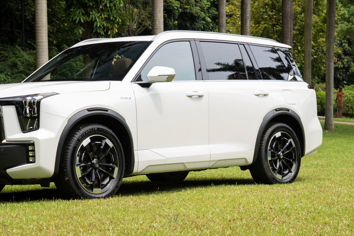 【传祺ES9旅行者 2.0T 143km Pro 6座外观细节图片-汽车图片大全】-易车