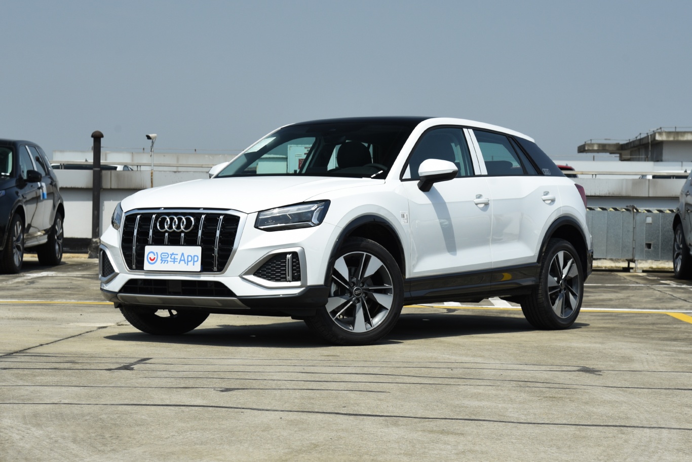 【奥迪Q2L35 TFSI 时尚致雅型侧前45度车头向左水平图片-汽车图片大全】-易车