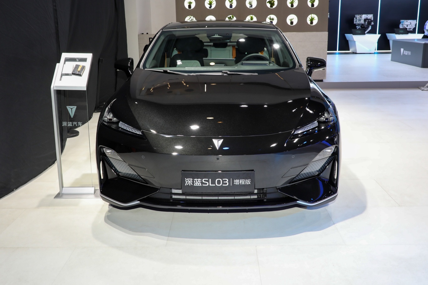 【深蓝SL03增程版 200km Max图片-汽车图片大全】-易车