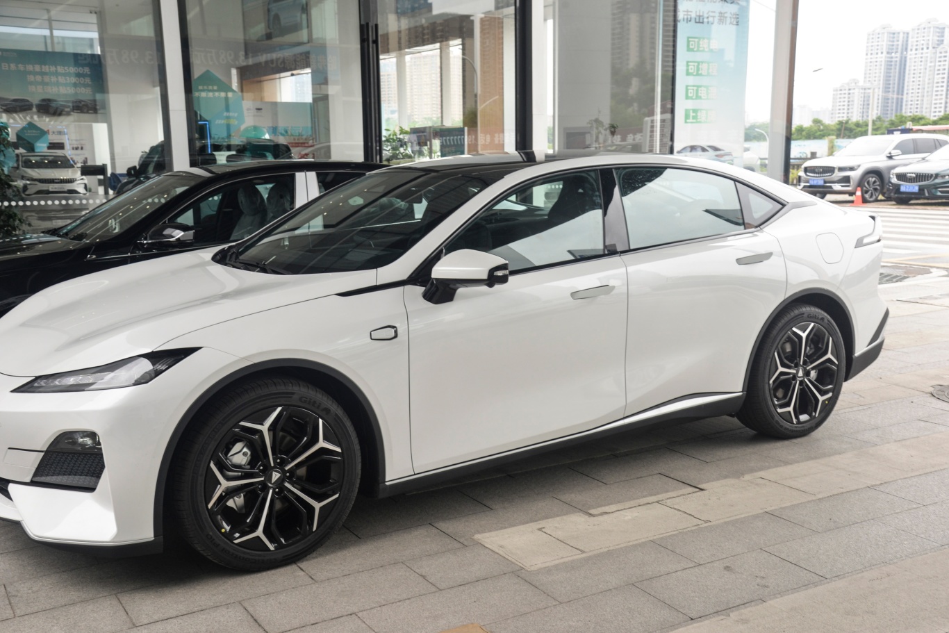 【深蓝SL03增程版 200km Max外观细节图片-汽车图片大全】-易车