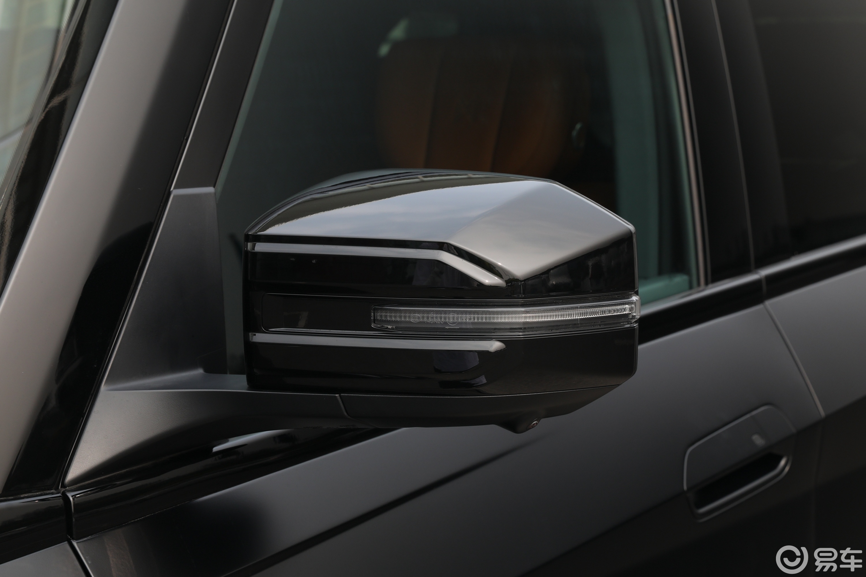 【猛士917纯电动 505km主驾驶后视镜背面图片-汽车图片大全】-易车
