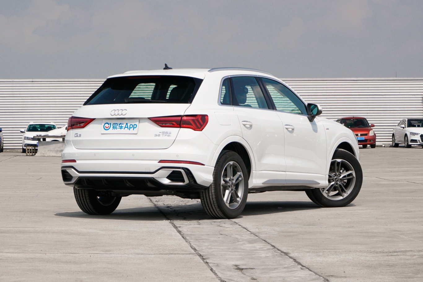 【奥迪Q335 TFSI 进取动感型侧后45度车头向右水平图片-汽车图片大全】-易车