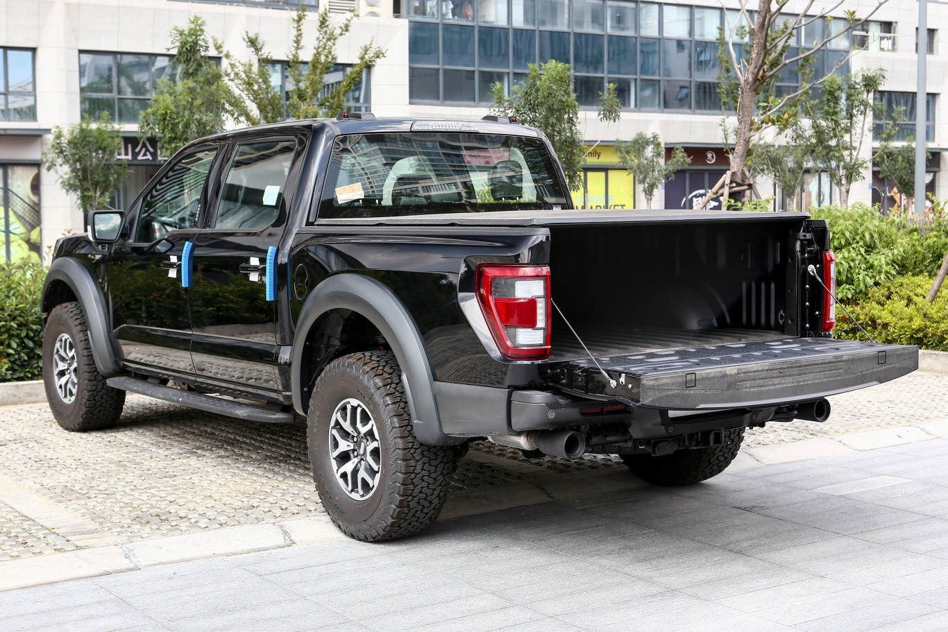 【福特F-1503.5T 猛禽后备厢开启45度侧拍图片-汽车图片大全】-易车