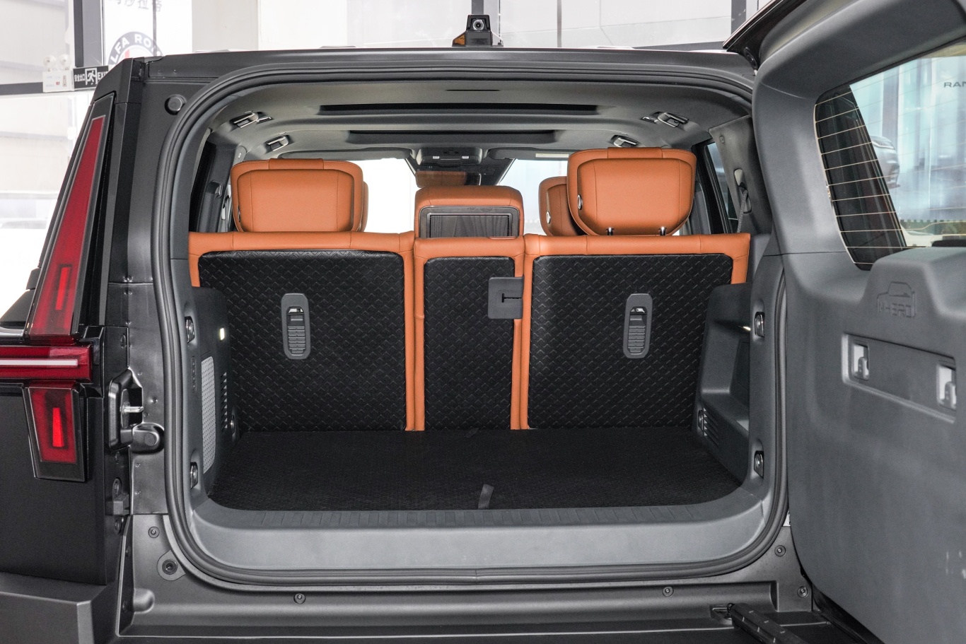 【猛士917增程式 200km后备厢空间特写图片-汽车图片大全】-易车