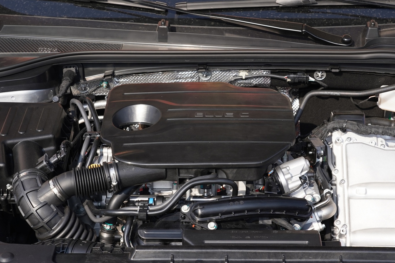 【荣威D7插电混动 1.5L 125km 旗舰版发动机/电机特写图片-汽车图片大全】-易车