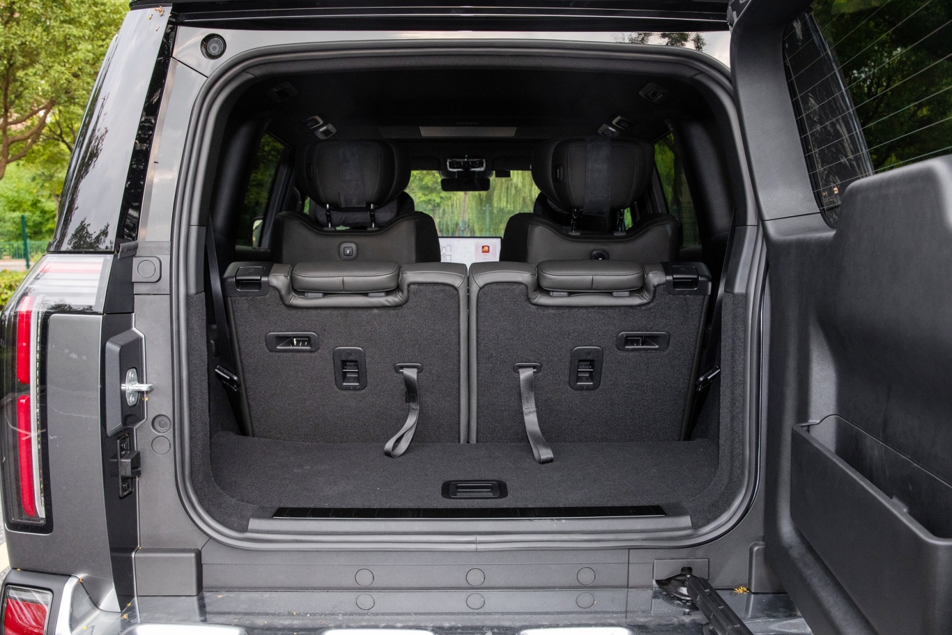 【极石011.5T 235km 尊享版 6座后备厢空间特写图片-汽车图片大全】-易车