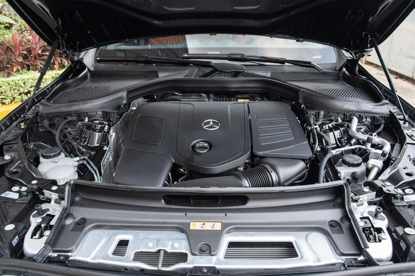 【奔驰GLC改款 GLC 260 L 4MATIC 动感型 7座发动机/电机特写图片-汽车图片大全】-易车