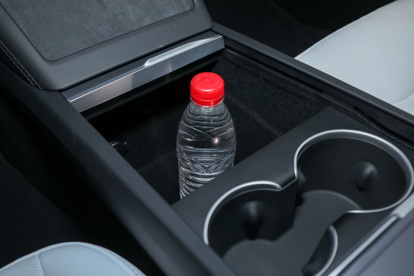 【Model 3713km 长续航全轮驱动版中控图片-汽车图片大全】-易车