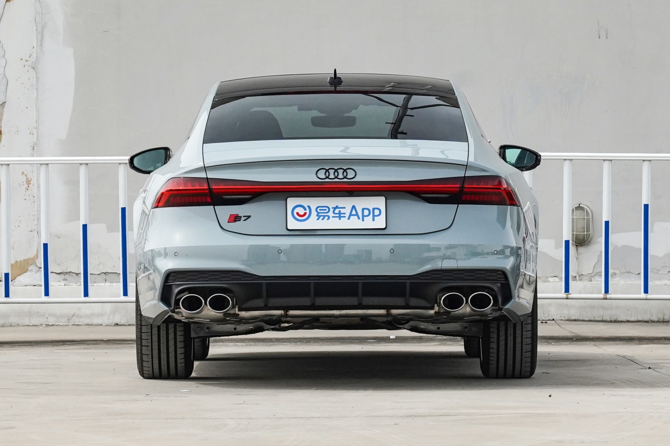 【奥迪S72.9T Sportback 竞技限量版正后水平图片-汽车图片大全】-易车