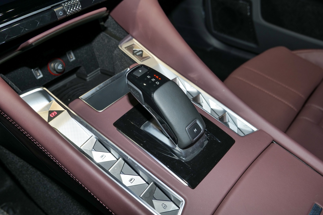 【DS 945THP 歌剧院版换挡装置图片-汽车图片大全】-易车