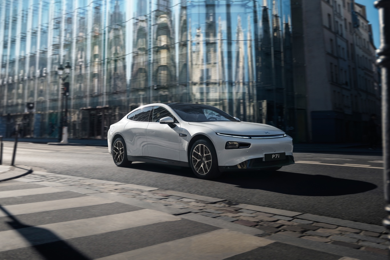 【小鹏P7P7i 550 后驱Max图片-汽车图片大全】-易车