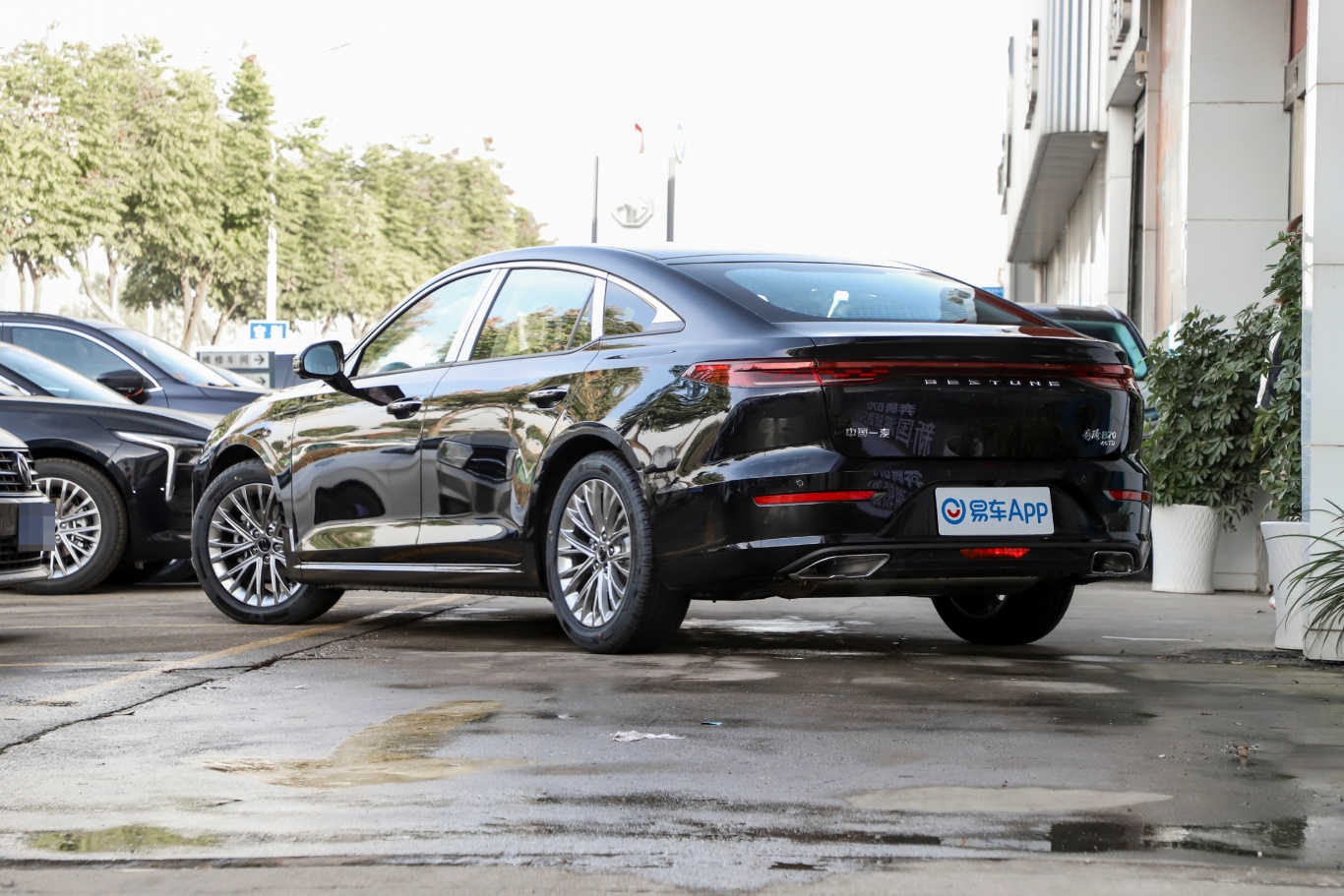 【奔腾B70第四代 2.0T 领御版侧后45度车头向左水平图片-汽车图片大全】-易车