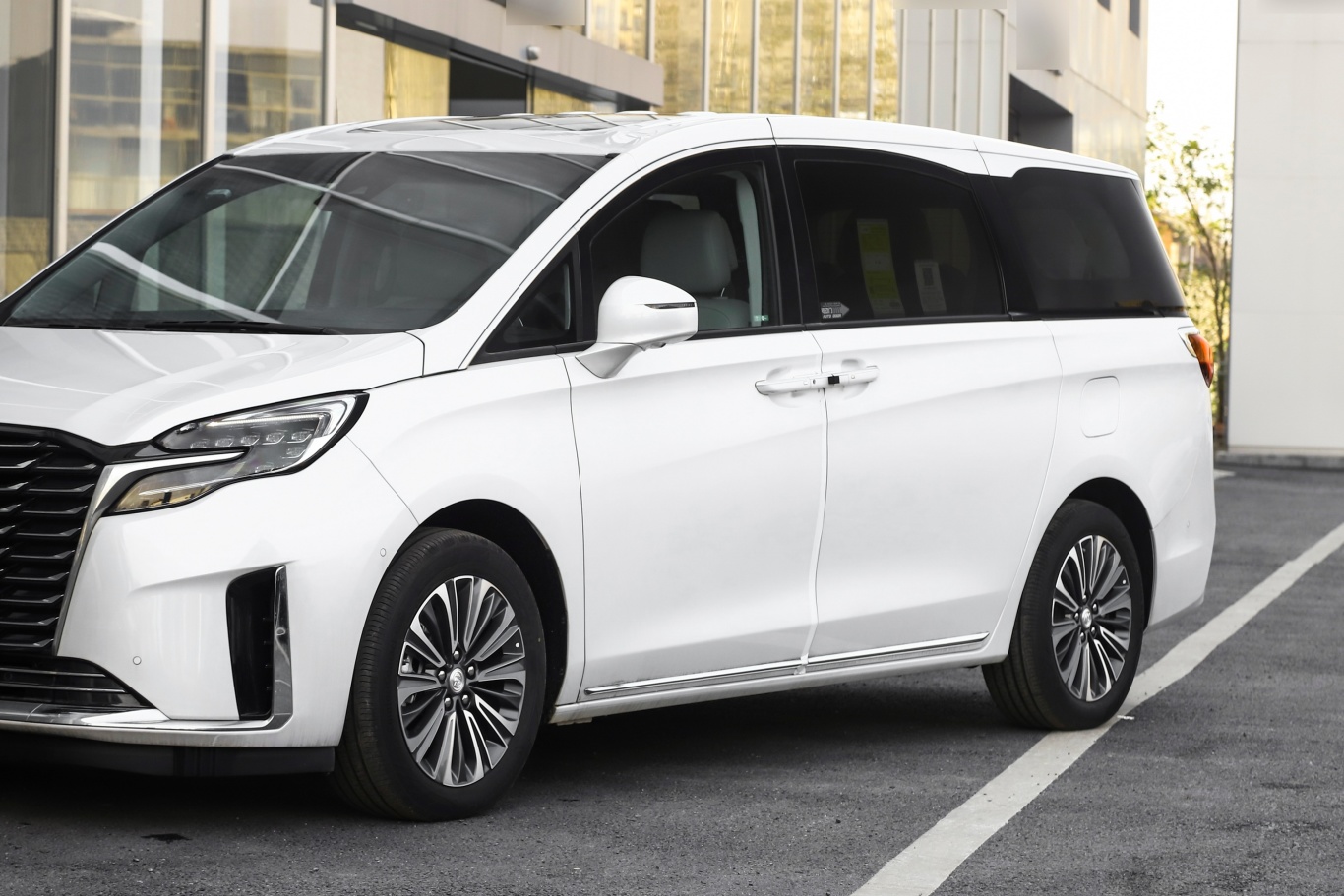 【别克GL8ES陆尊 2.0T 豪华型-和悦版 7座外观细节图片-汽车图片大全】-易车