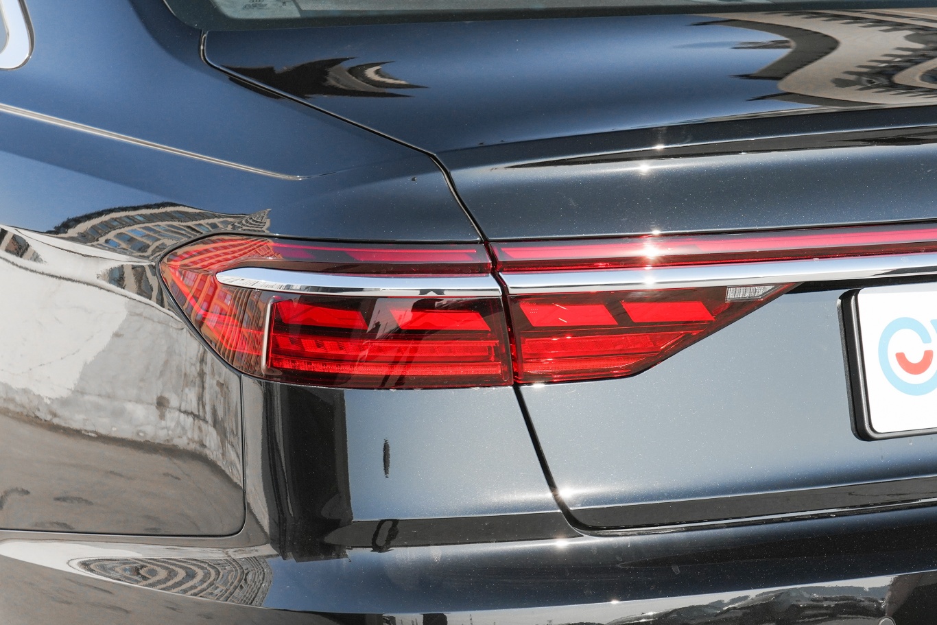 【奥迪A8A8L Horch创始人版 55 TFSI 经典型尾灯侧45度俯拍图片-汽车图片大全】-易车