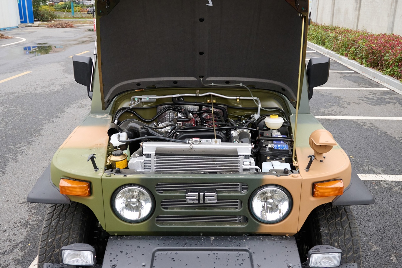 【212经典2.4T 狙击手加强版前舱整体图片-汽车图片大全】-易车