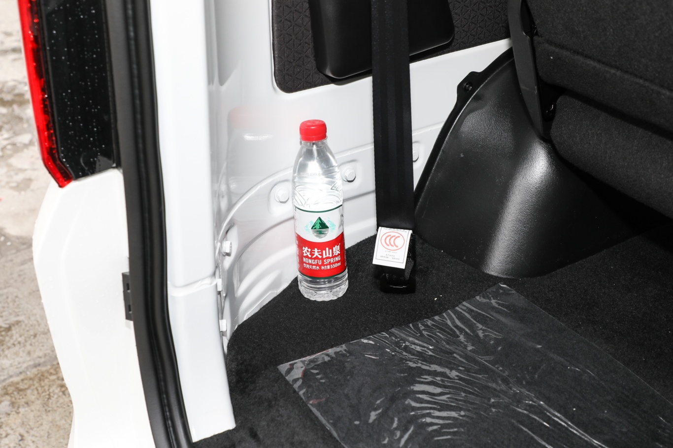 【风光E380改款 350km 营运版舒适型 8座后备厢图片-汽车图片大全】-易车