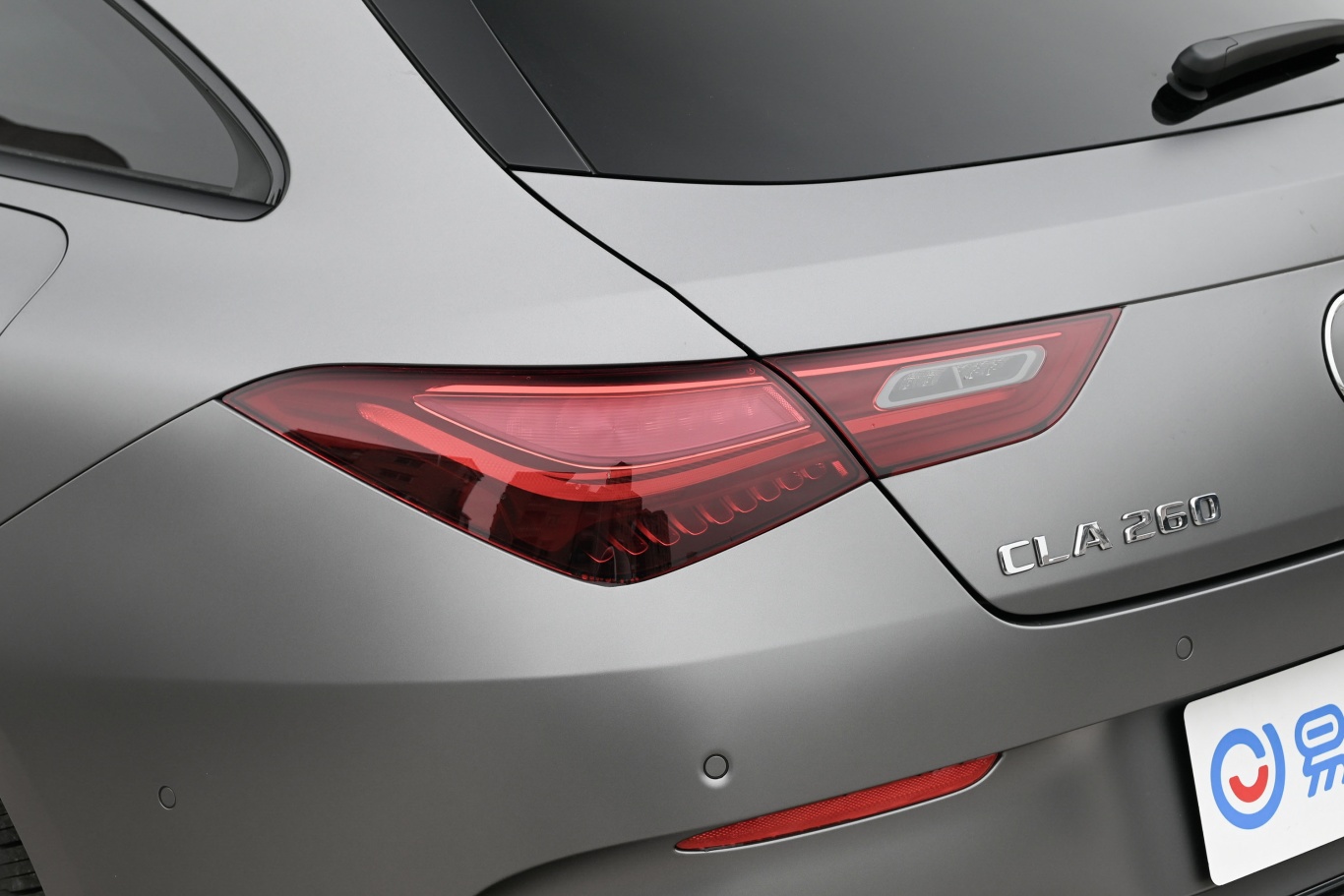 【奔驰CLA级CLA 260 4MATIC 五门猎跑车尾灯侧45度俯拍图片-汽车图片大全】-易车