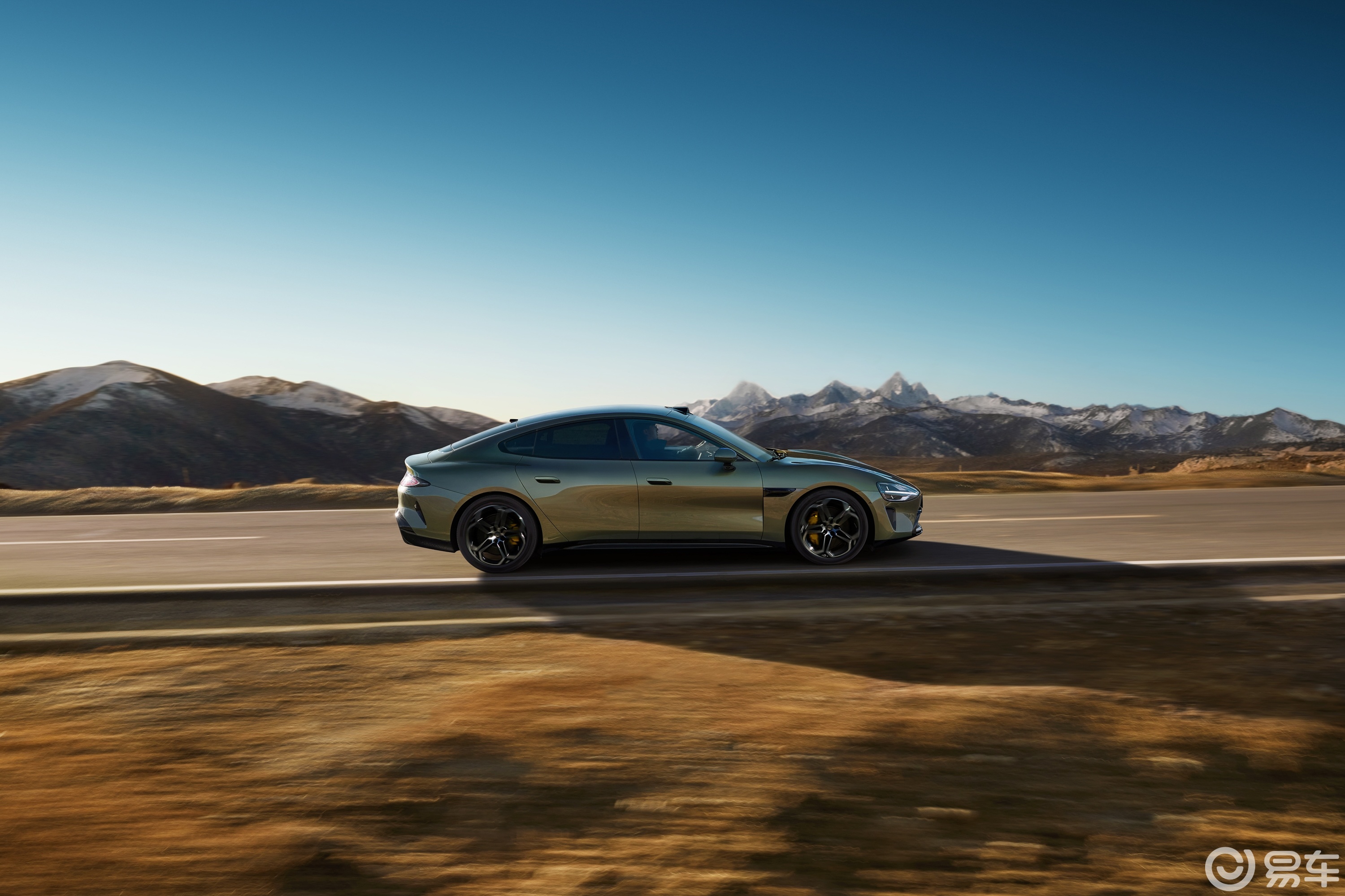 【小米SU7图片-汽车图片大全】-易车