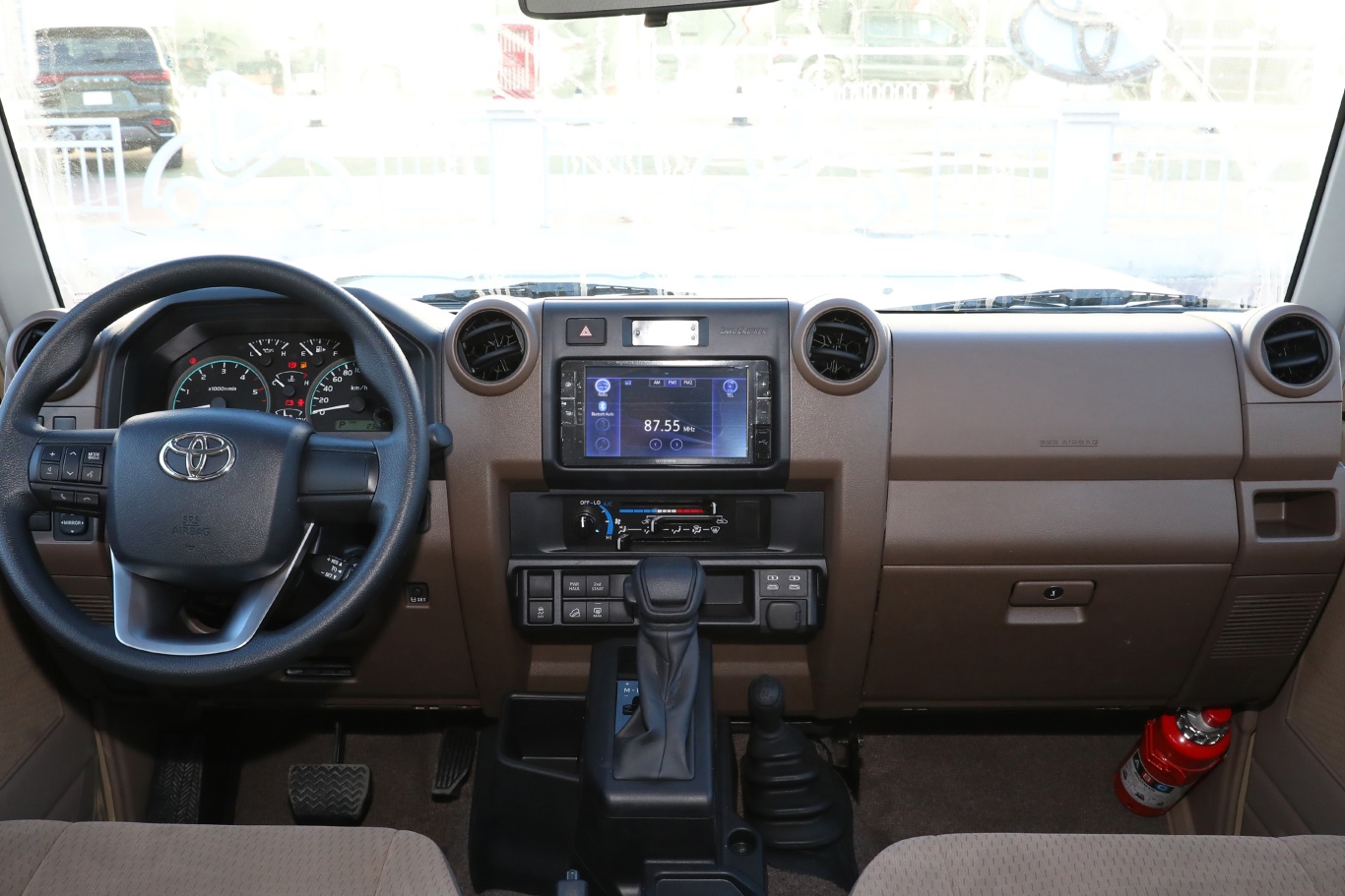 【兰德酷路泽(进口)LC71 2.8L LX中控台整体图片-汽车图片大全】-易车