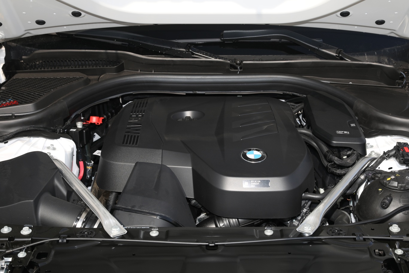 【宝马5系530Li 领先型 豪华套装发动机/电机特写图片-汽车图片大全】-易车