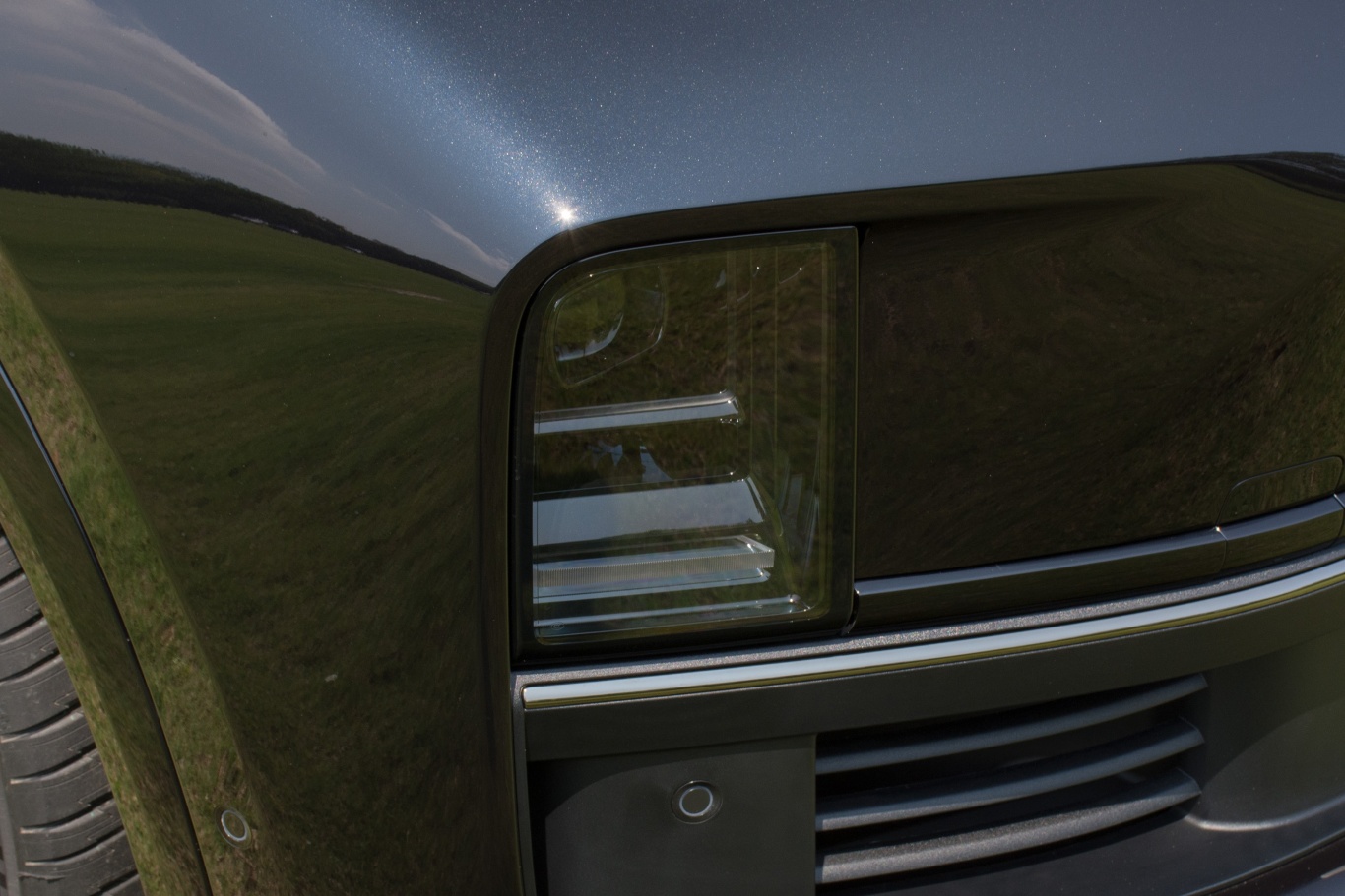 【理想L7L7 Ultra大灯侧45度俯拍图片-汽车图片大全】-易车