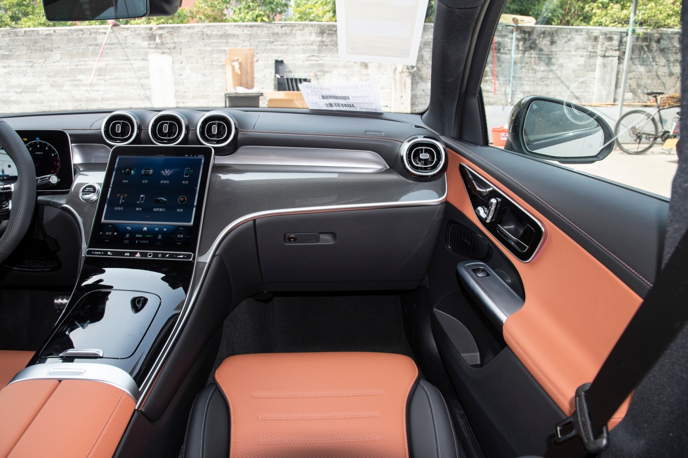 【奔驰GLC轿跑GLC 260 4MATIC 轿跑SUV副驾驶位区域图片-汽车图片大全】-易车