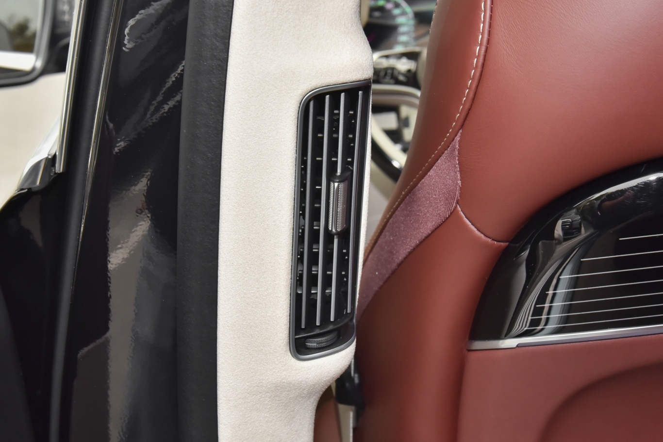 【迈巴赫GLSGLS 480 4MATIC后排功能图片-汽车图片大全】-易车