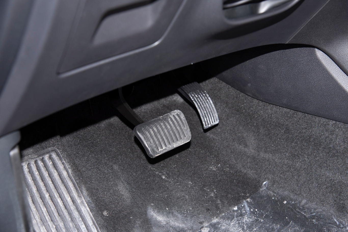 【宋Pro新能源DM-i 荣耀版 1.5L 71km 领先型脚踏板图片-汽车图片大全】-易车