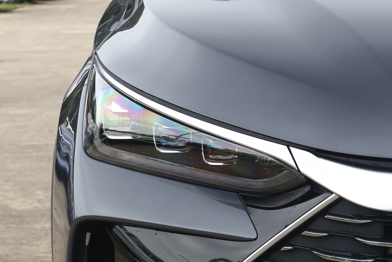 【唐新能源DM-i 荣耀版 1.5T 200km 前驱旗舰型 7座外观灯组图片-汽车图片大全】-易车