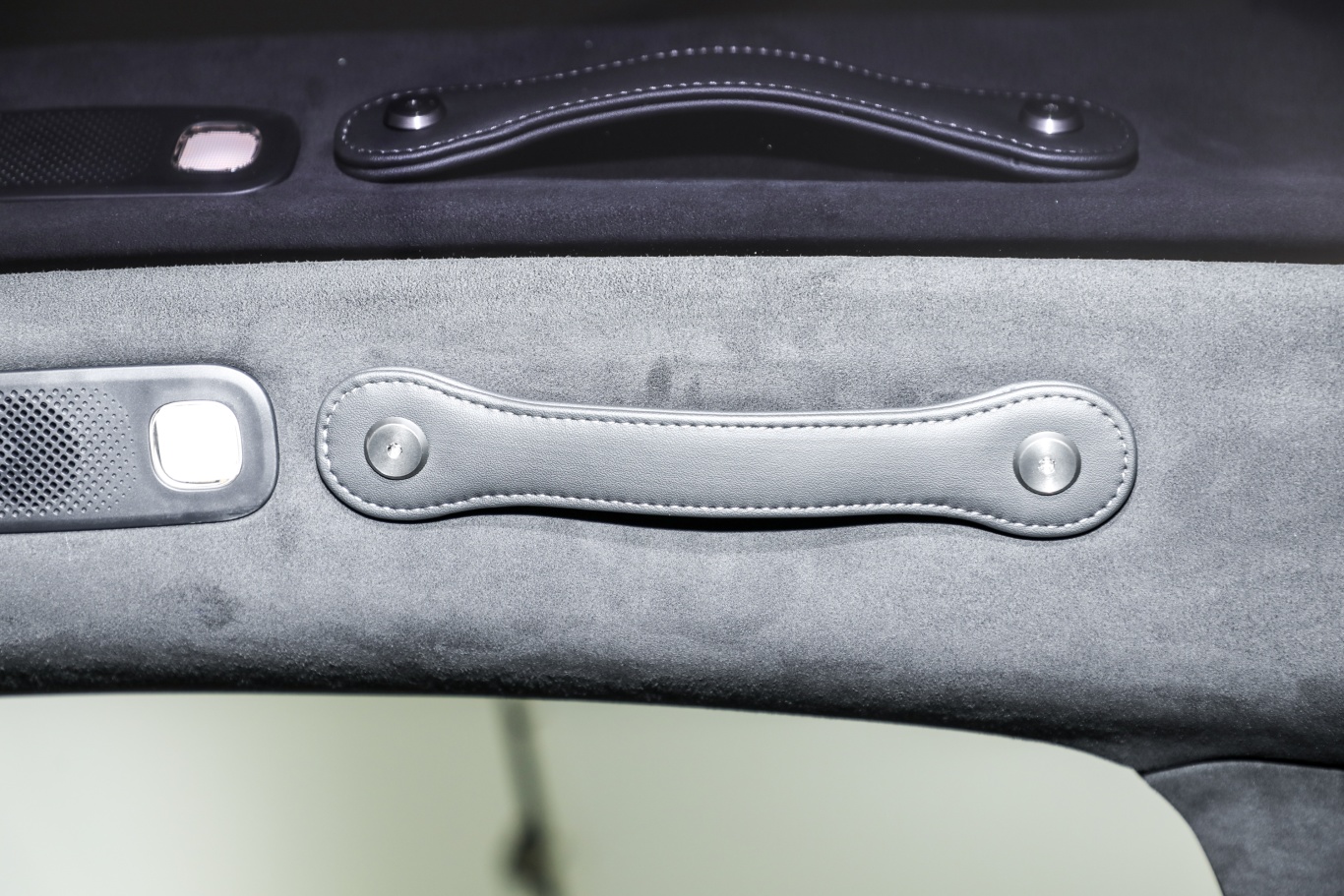 【小米SU7800km 四驱Max超长续航版后排功能图片-汽车图片大全】-易车