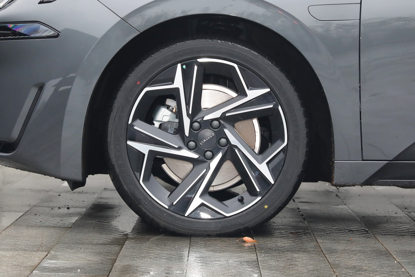 【领克07EM-P 1.5T 126km 长续航Halo前轮毂造型图片-汽车图片大全】-易车