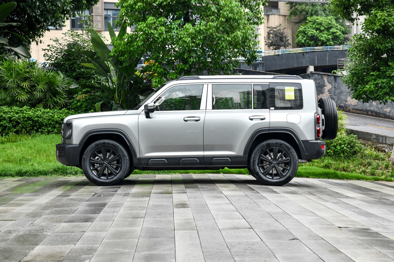 【哈弗猛龙PHEV1.5T Hi4 145km Pro正侧车头向左水平图片-汽车图片大全】-易车