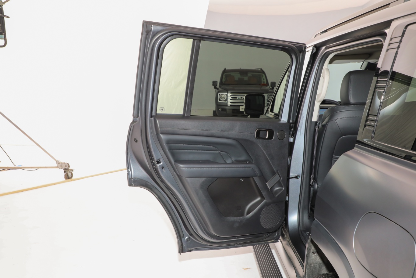 【哈弗H92.0T 极境版 7座 汽油驾驶员侧后车门图片-汽车图片大全】-易车