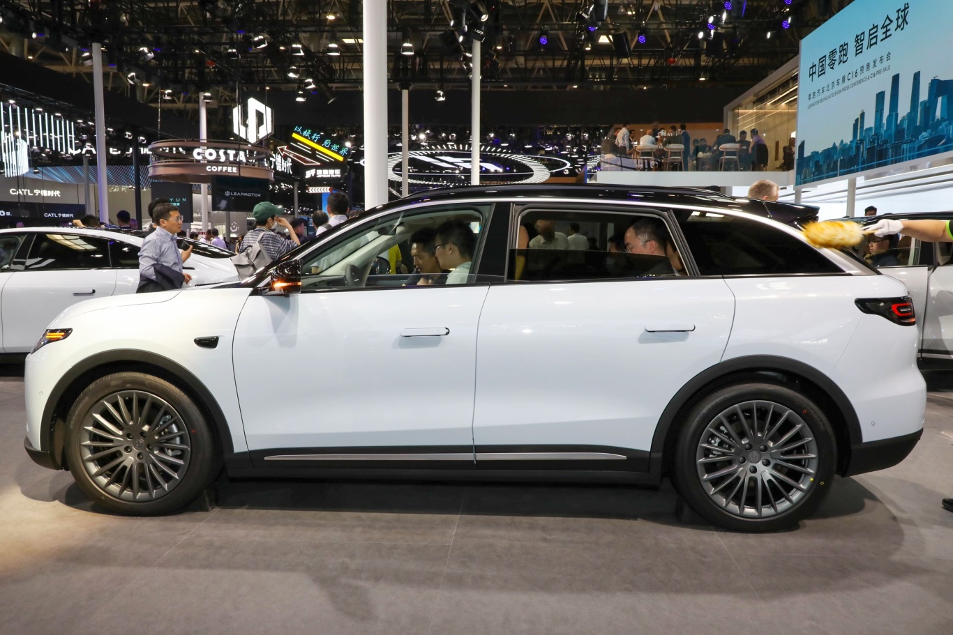 【零跑C11纯电版 580km 580四驱激光雷达版图片-汽车图片大全】-易车