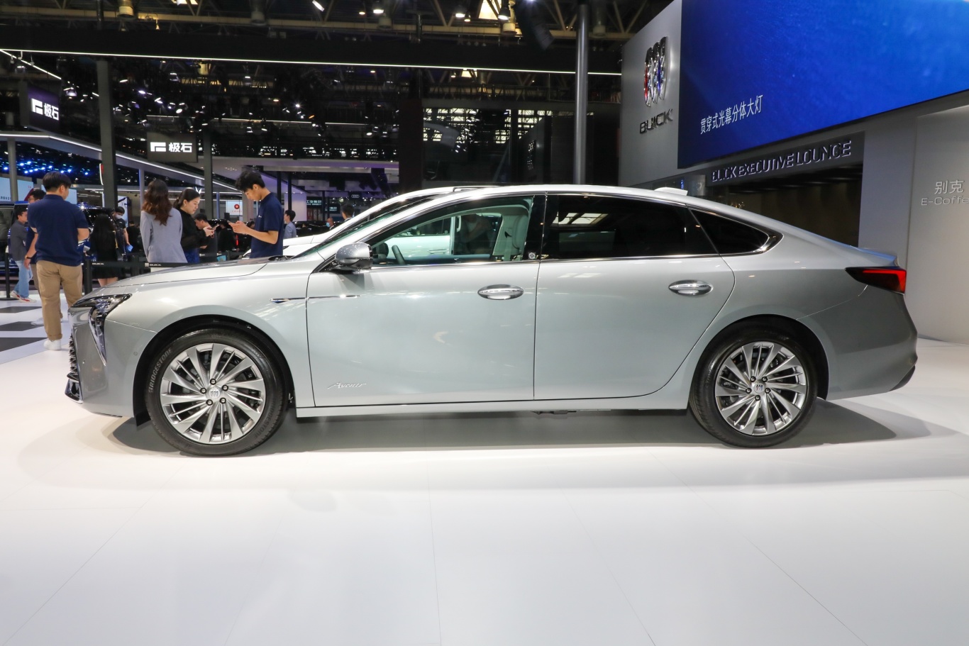 【君越28T 越尊版图片-汽车图片大全】-易车