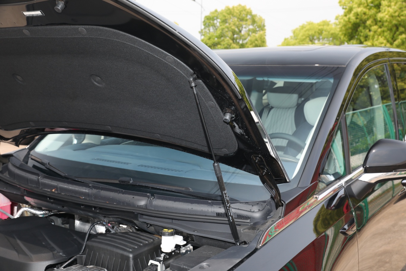 【大通G902.0T 星辉版 7座动力底盘图片-汽车图片大全】-易车