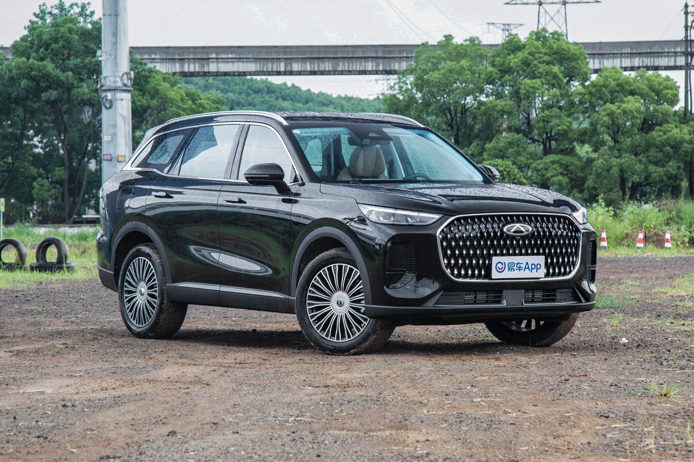 【瑞虎8L侧前45度车头向右水平图片-汽车图片大全】-易车