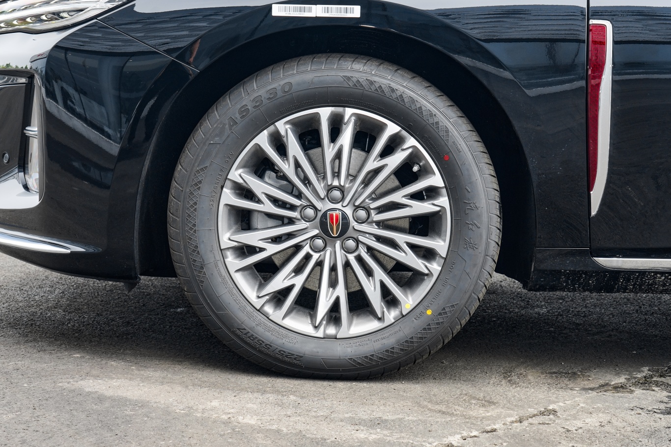 【红旗H51.5T 双离合旗韵50万辆纪念版前轮毂造型图片-汽车图片大全】-易车