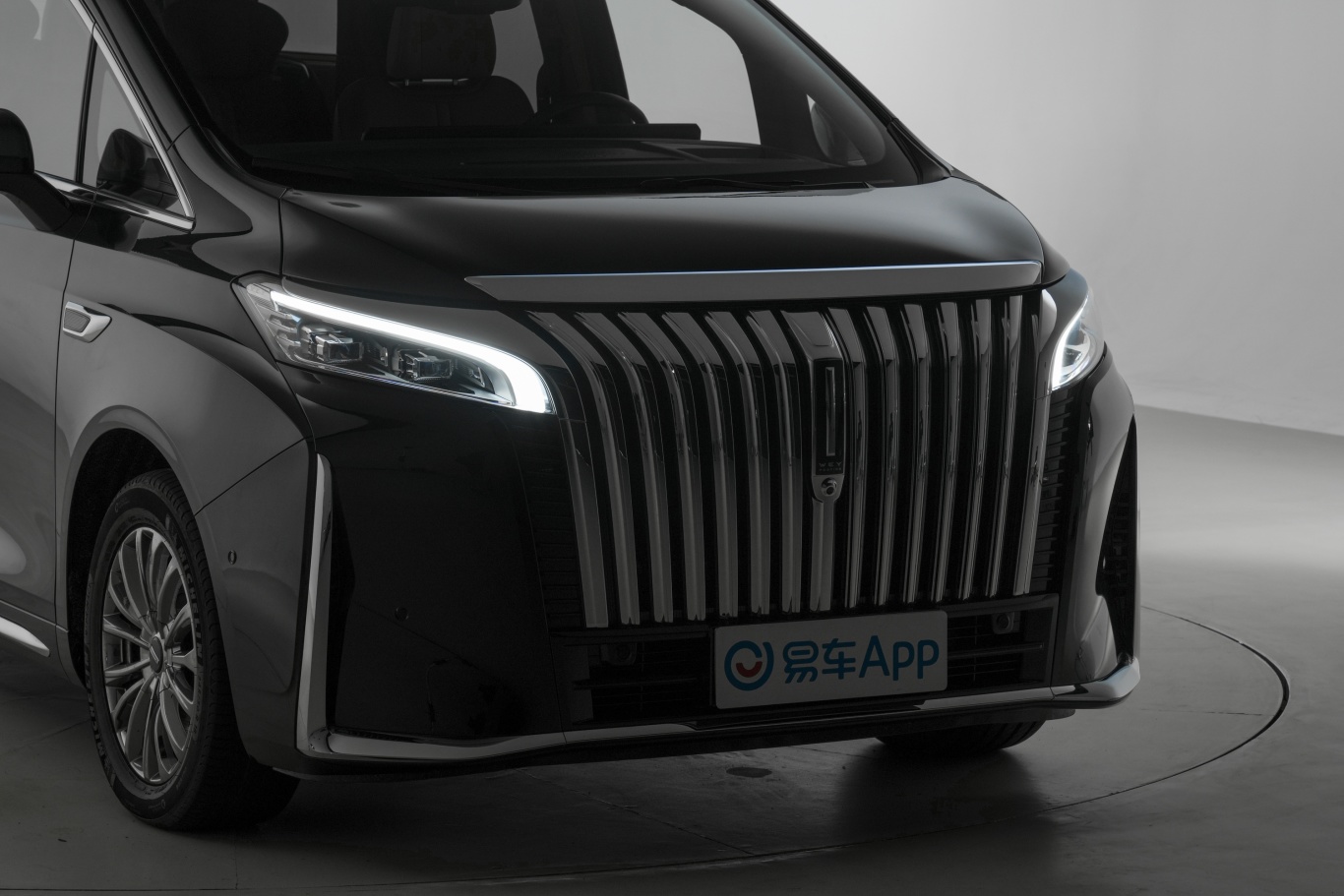 【魏牌高山1.5T 170km 四驱行政加长版 6座外观灯组图片-汽车图片大全】-易车