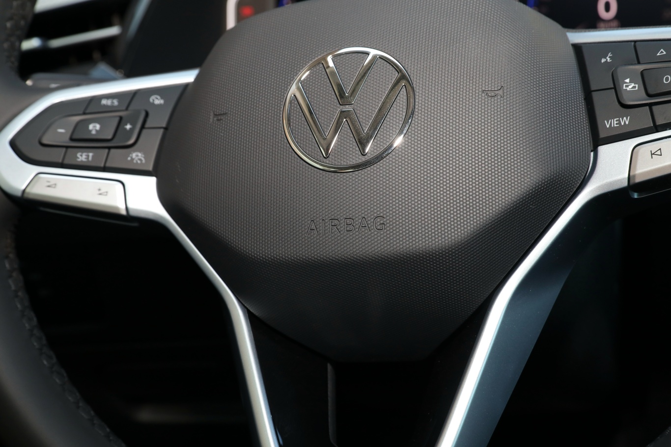 【一汽-大众CC众享款 猎装车 380TSI 猎心版主驾安全气囊图片-汽车图片大全】-易车