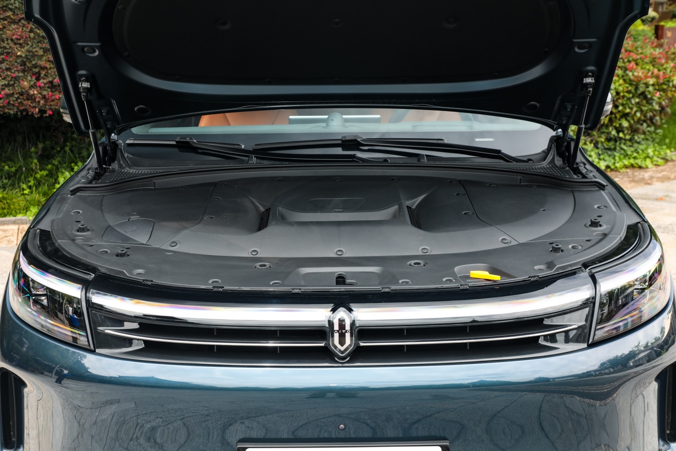 【问界M71.5T 200km 四驱Pro智驾版 5座前舱整体图片-汽车图片大全】-易车