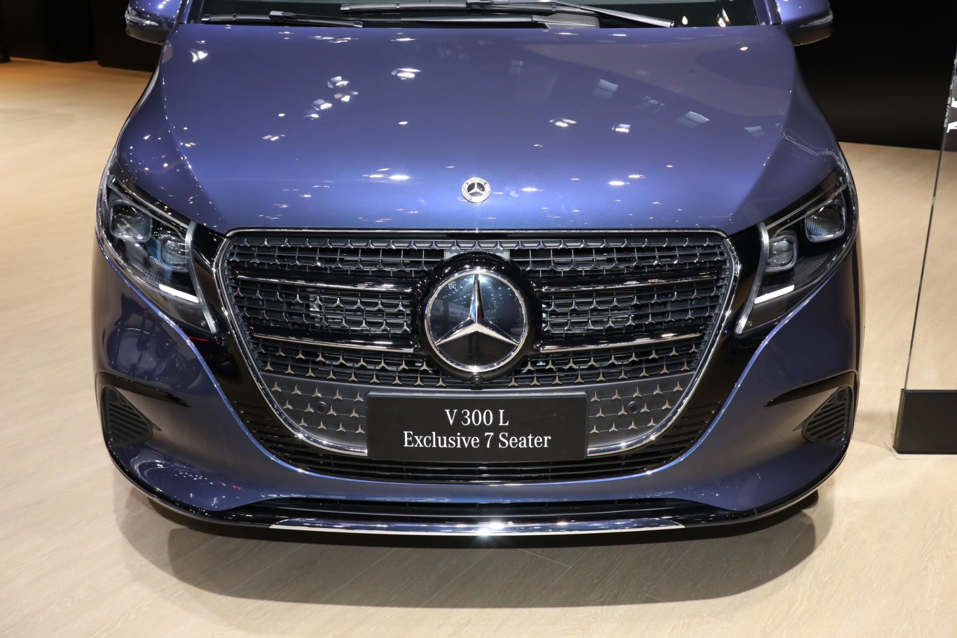 【奔驰V级V 300 L 长轴距尊贵版外观图片-汽车图片大全】-易车